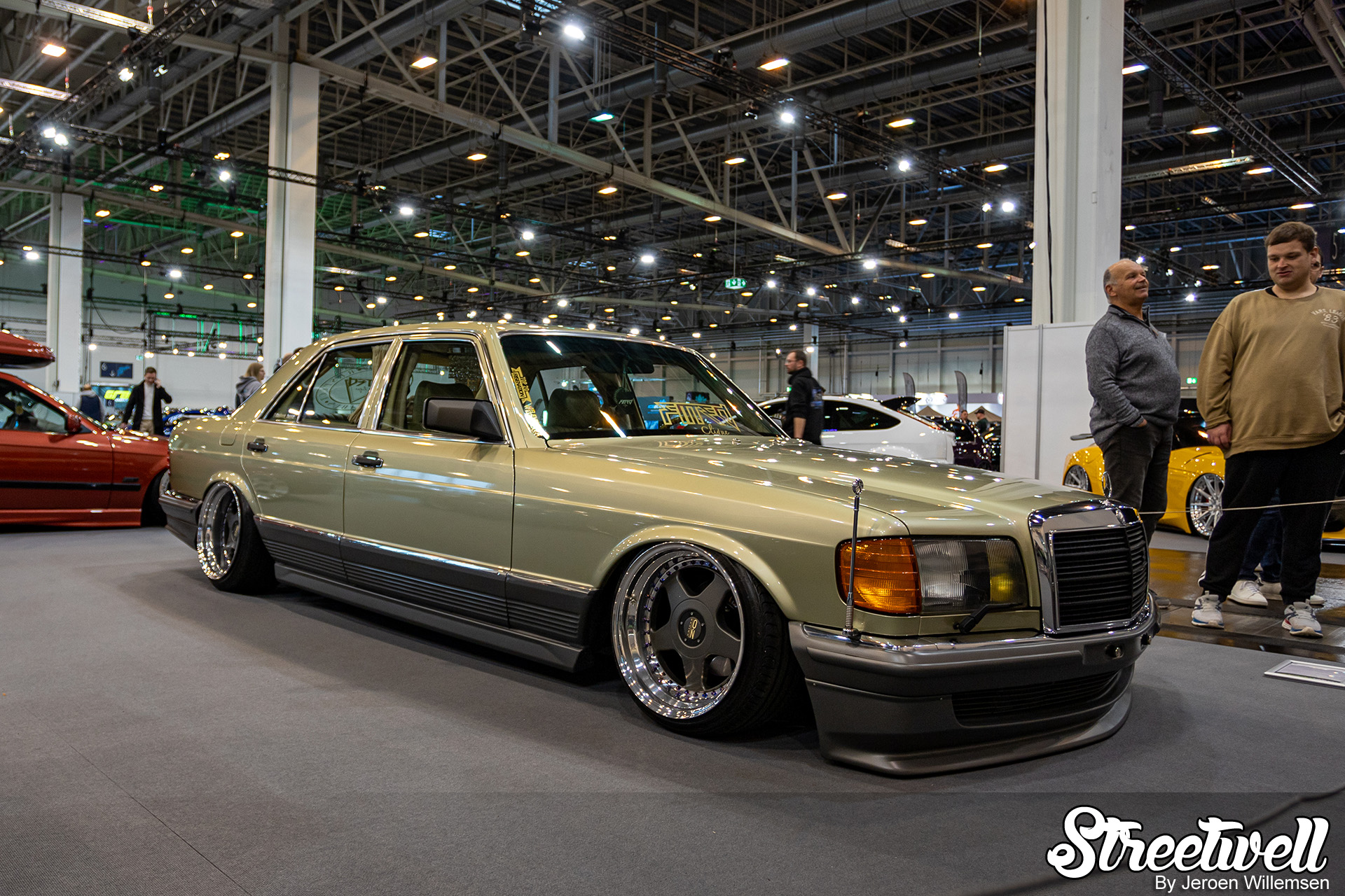 Bagged Mercedes-Benz 280 SE Fit for Royalty - Streetwell
